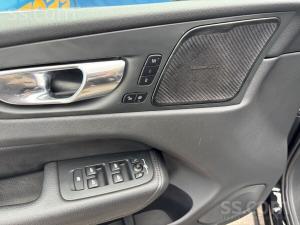 Melns Volvo XC60 2020 Rīga, ar dzinēja tilpumu 2.00 L un nobraukumu 111 tūkst. km par 23950 €, foto 25 vietnē AUTOMOTO.COM.LV