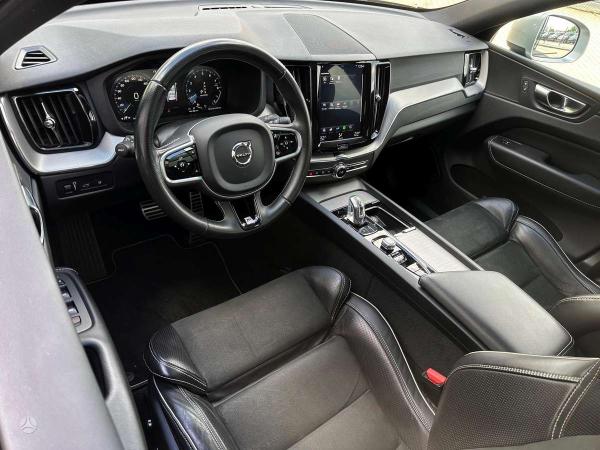 Melns Volvo XC60 2020 Kauņa, ar dzinēja tilpumu 1.97 L un nobraukumu 210 tūkst. km par 23900 €, foto 5 vietnē AUTOMOTO.COM.LV