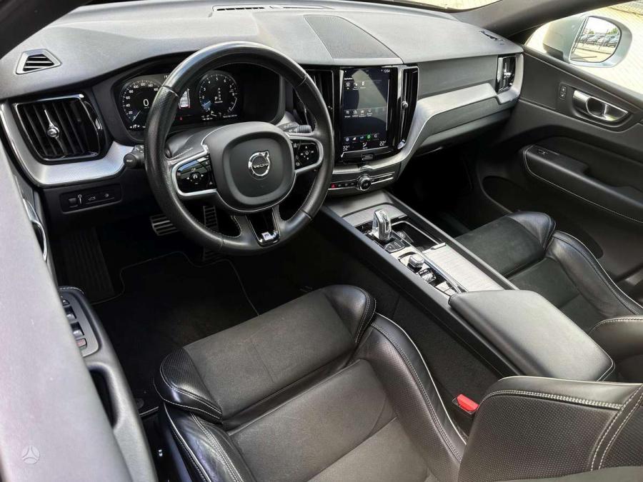 Melns Volvo XC60 2020 Kauņa, ar dzinēja tilpumu 1.97 L un nobraukumu 210 tūkst. km par 23900 €, foto 6 vietnē AUTOMOTO.COM.LV