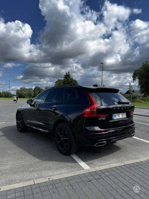 Black Volvo XC60 2020 in Panevezys, with an engine capacity of 1.97 L and mileage of 134 thousand km for 24500 €, photo  on AUTOMOTO.COM.LV