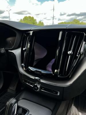 Black Volvo XC60 2020 in Panevezys, with an engine capacity of 1.97 L and mileage of 134 thousand km for 24500 €, photo 5 on AUTOMOTO.COM.LV