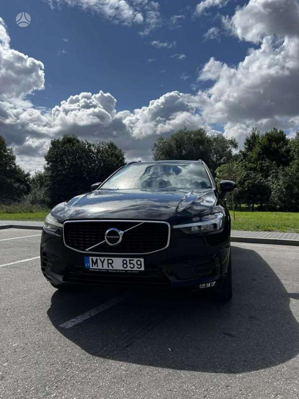 Black Volvo XC60 2020 in Panevezys, with an engine capacity of 1.97 L and mileage of 134 thousand km for 24500 €, photo 9 on AUTOMOTO.COM.LV