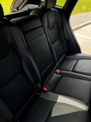 Black Volvo XC60 2020 in Panevezys, with an engine capacity of 1.97 L and mileage of 134 thousand km for 24500 €, photo 14 on AUTOMOTO.COM.LV