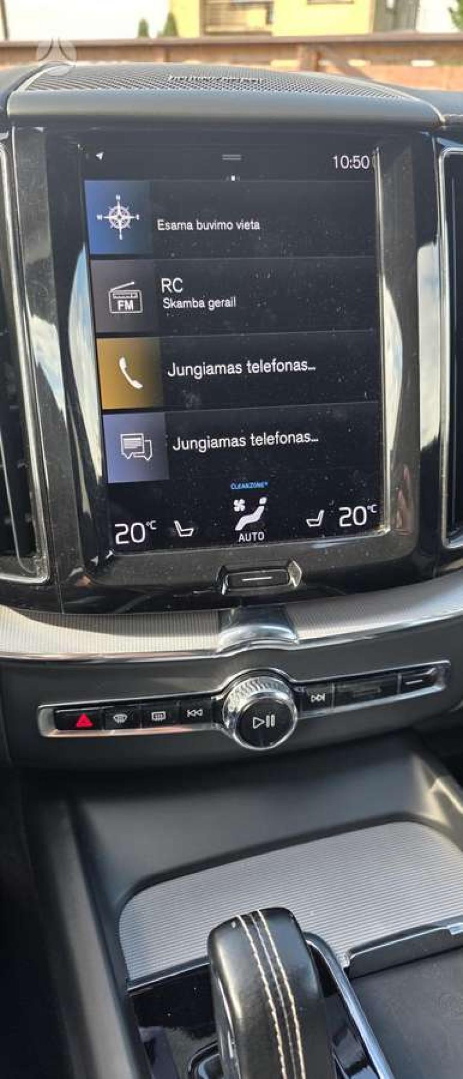 Black Volvo XC60 2020 in Panevezys, with an engine capacity of 1.97 L and mileage of 134 thousand km for 24500 €, photo 21 on AUTOMOTO.COM.LV