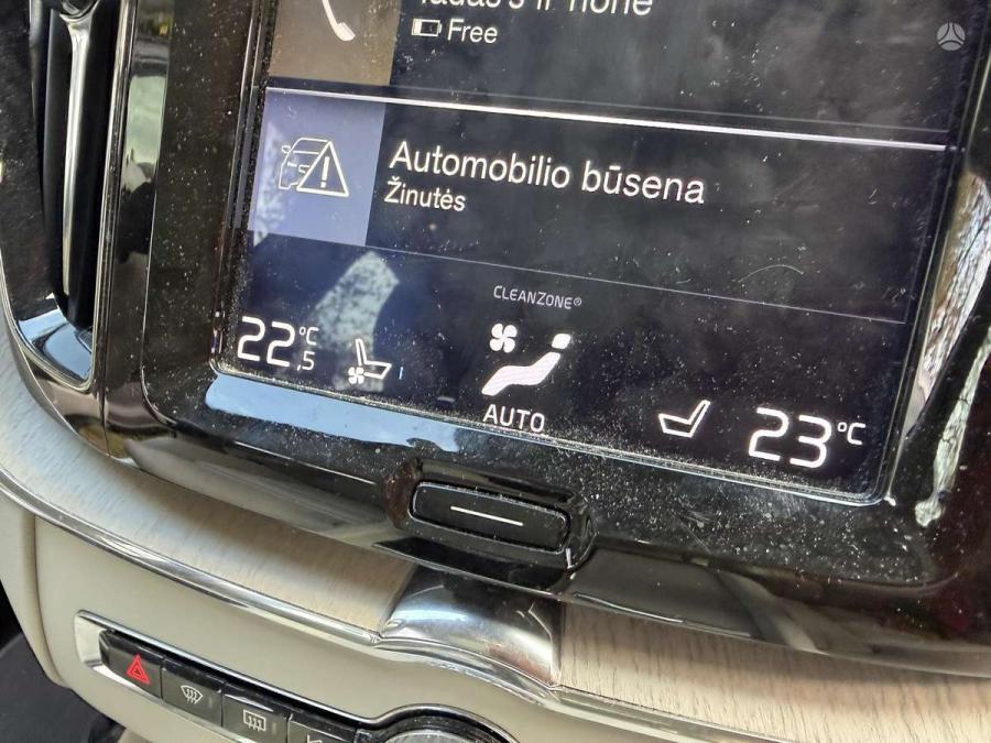 Melns Volvo XC60 2020 Tauragė, ar dzinēja tilpumu 1.97 L un nobraukumu 270 tūkst. km par 19500 €, foto 7 vietnē AUTOMOTO.COM.LV