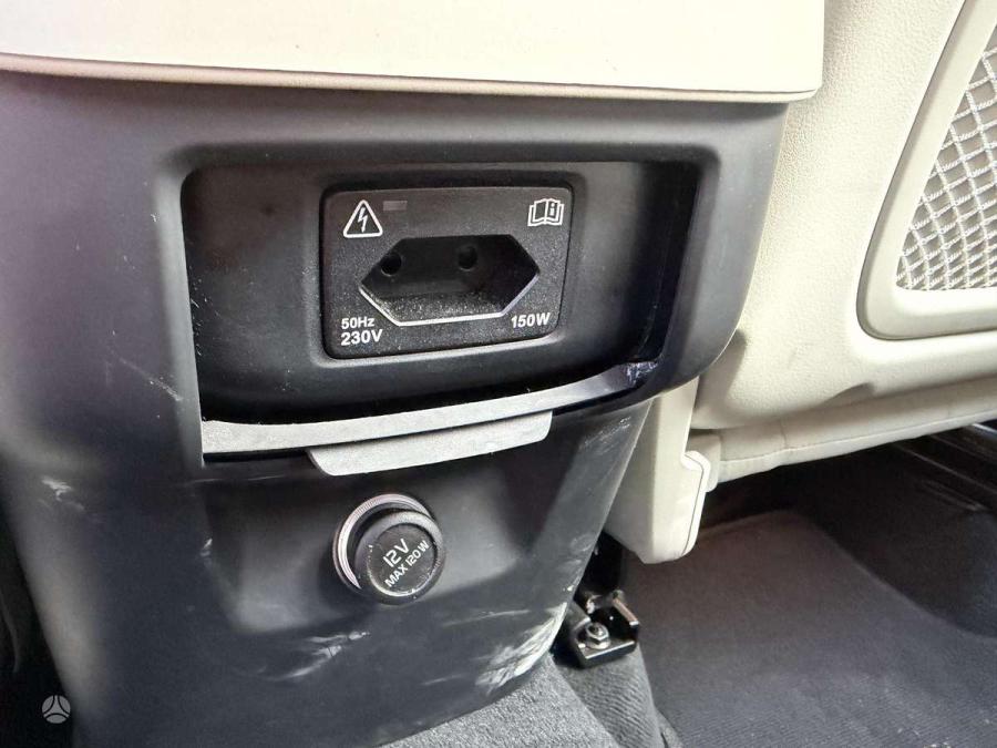 Melns Volvo XC60 2020 Tauragė, ar dzinēja tilpumu 1.97 L un nobraukumu 270 tūkst. km par 19500 €, foto 19 vietnē AUTOMOTO.COM.LV