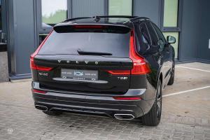 Black Volvo XC60 2020 in Kaunas, with an engine capacity of 1.97 L and mileage of 212 thousand km for 23950 €, photo 14 on AUTOMOTO.COM.LV