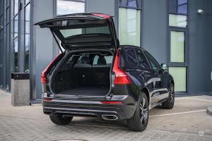 Black Volvo XC60 2020 in Kaunas, with an engine capacity of 1.97 L and mileage of 212 thousand km for 23950 €, photo 15 on AUTOMOTO.COM.LV