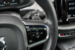 Black Volvo XC60 2020 in Kaunas, with an engine capacity of 1.97 L and mileage of 212 thousand km for 23950 €, photo 35 on AUTOMOTO.COM.LV