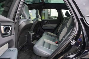 Black Volvo XC60 2020 in Kaunas, with an engine capacity of 1.97 L and mileage of 212 thousand km for 23950 €, photo 41 on AUTOMOTO.COM.LV