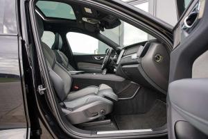Black Volvo XC60 2020 in Kaunas, with an engine capacity of 1.97 L and mileage of 212 thousand km for 23950 €, photo 47 on AUTOMOTO.COM.LV