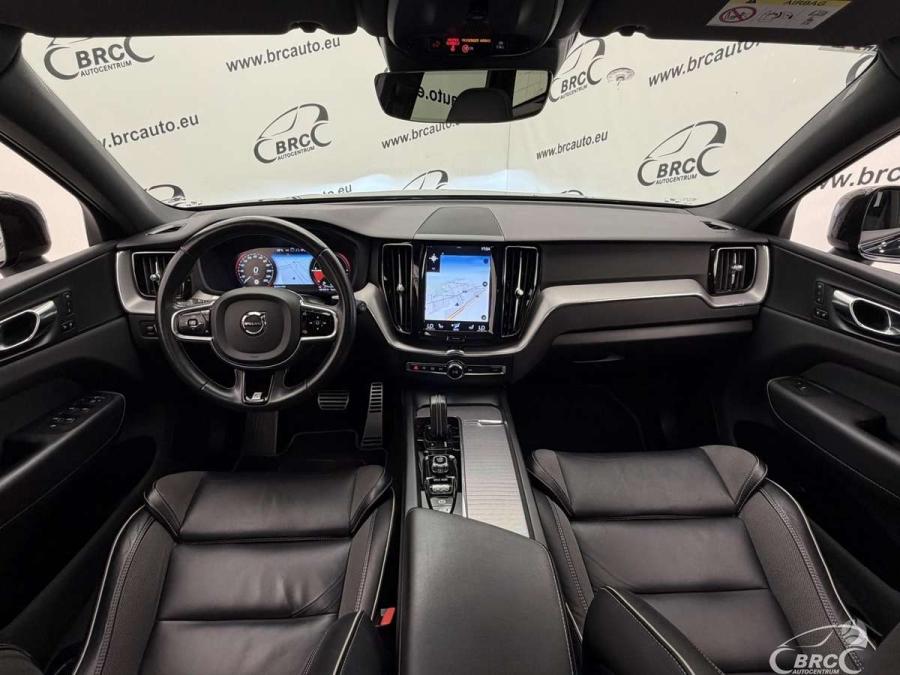 Black Volvo XC60 2020 in Vilnius, with an engine capacity of 1.97 L and mileage of 137 thousand km for 29900 €, photo 5 on AUTOMOTO.COM.LV