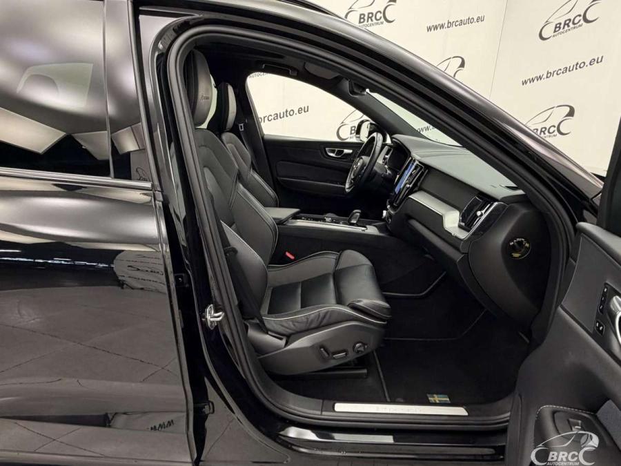 Black Volvo XC60 2020 in Vilnius, with an engine capacity of 1.97 L and mileage of 137 thousand km for 29900 €, photo 6 on AUTOMOTO.COM.LV
