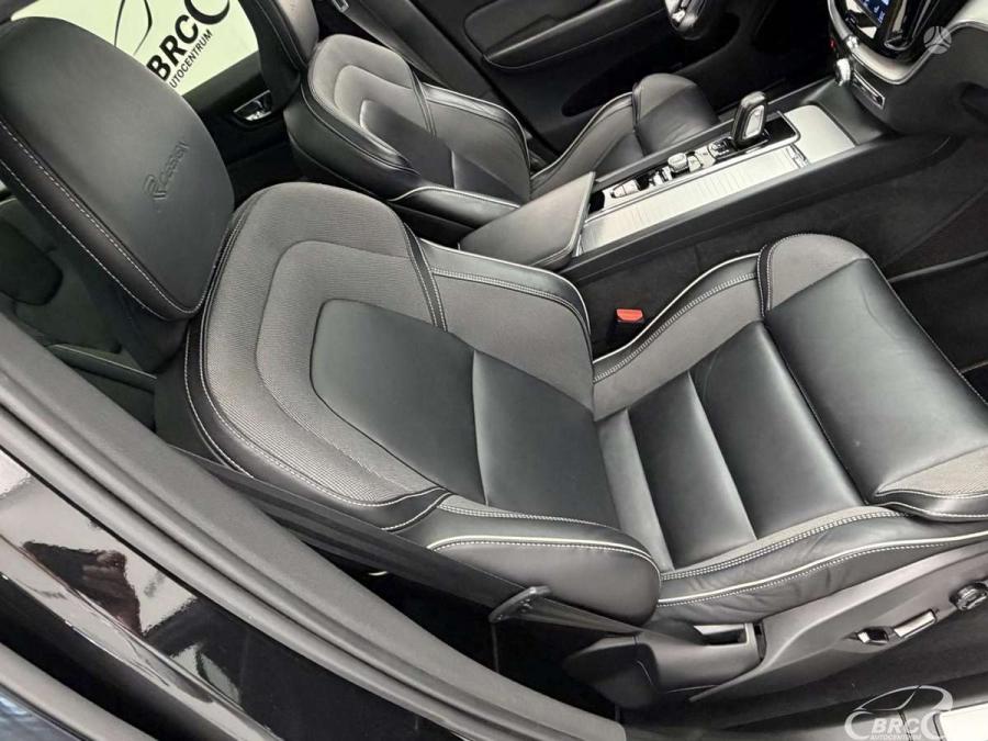 Black Volvo XC60 2020 in Vilnius, with an engine capacity of 1.97 L and mileage of 137 thousand km for 29900 €, photo 7 on AUTOMOTO.COM.LV