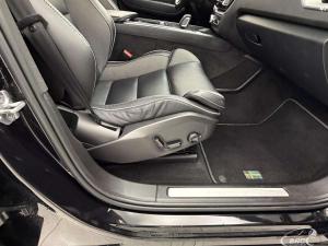 Black Volvo XC60 2020 in Vilnius, with an engine capacity of 1.97 L and mileage of 137 thousand km for 29900 €, photo 8 on AUTOMOTO.COM.LV