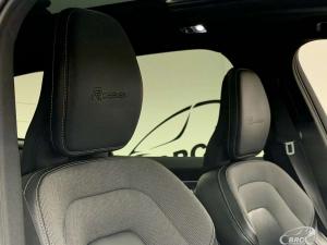 Black Volvo XC60 2020 in Vilnius, with an engine capacity of 1.97 L and mileage of 137 thousand km for 29900 €, photo 10 on AUTOMOTO.COM.LV