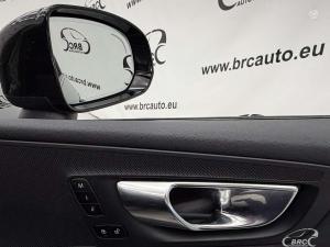 Black Volvo XC60 2020 in Vilnius, with an engine capacity of 1.97 L and mileage of 137 thousand km for 29900 €, photo 12 on AUTOMOTO.COM.LV