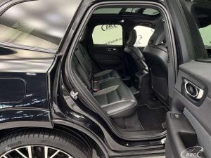Black Volvo XC60 2020 in Vilnius, with an engine capacity of 1.97 L and mileage of 137 thousand km for 29900 €, photo 13 on AUTOMOTO.COM.LV