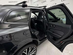 Black Volvo XC60 2020 in Vilnius, with an engine capacity of 1.97 L and mileage of 137 thousand km for 29900 €, photo 16 on AUTOMOTO.COM.LV