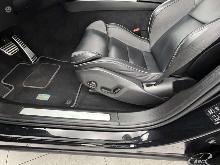 Black Volvo XC60 2020 in Vilnius, with an engine capacity of 1.97 L and mileage of 137 thousand km for 29900 €, photo 24 on AUTOMOTO.COM.LV
