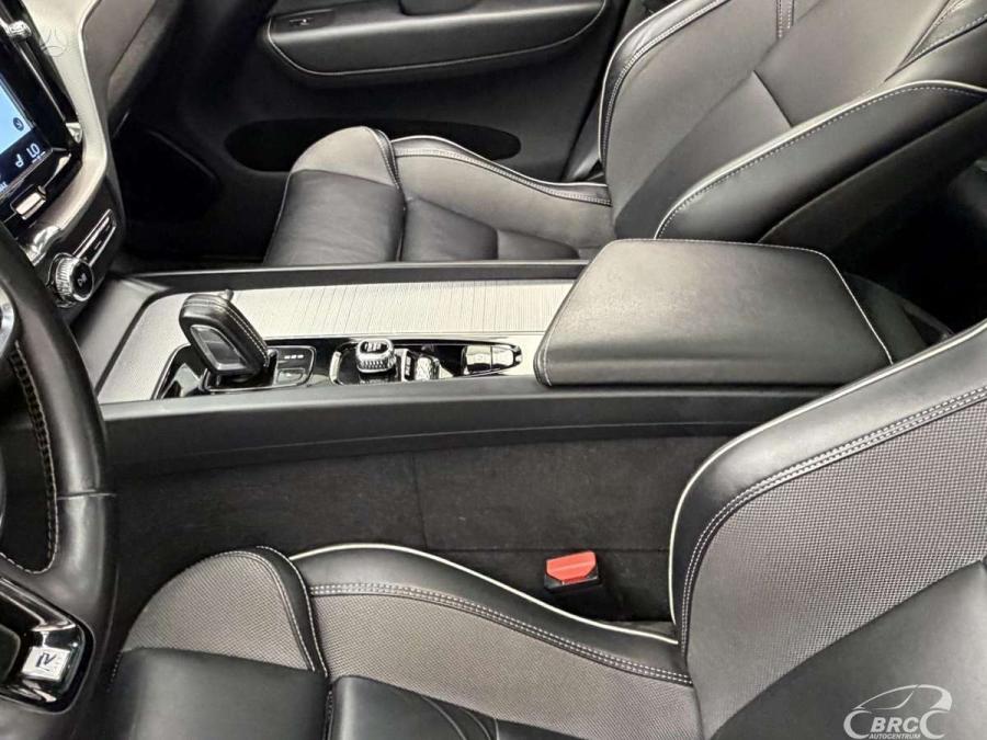 Black Volvo XC60 2020 in Vilnius, with an engine capacity of 1.97 L and mileage of 137 thousand km for 29900 €, photo 27 on AUTOMOTO.COM.LV