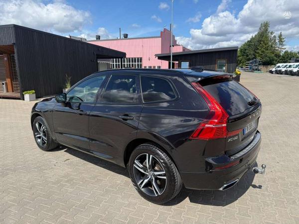 Melns Volvo XC60 2020 Kauņa, ar dzinēja tilpumu 2.00 L un nobraukumu 196 tūkst. km par 18950 €, foto 3 vietnē AUTOMOTO.COM.LV