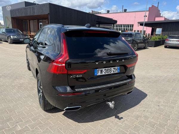 Melns Volvo XC60 2020 Kauņa, ar dzinēja tilpumu 2.00 L un nobraukumu 196 tūkst. km par 18950 €, foto 6 vietnē AUTOMOTO.COM.LV