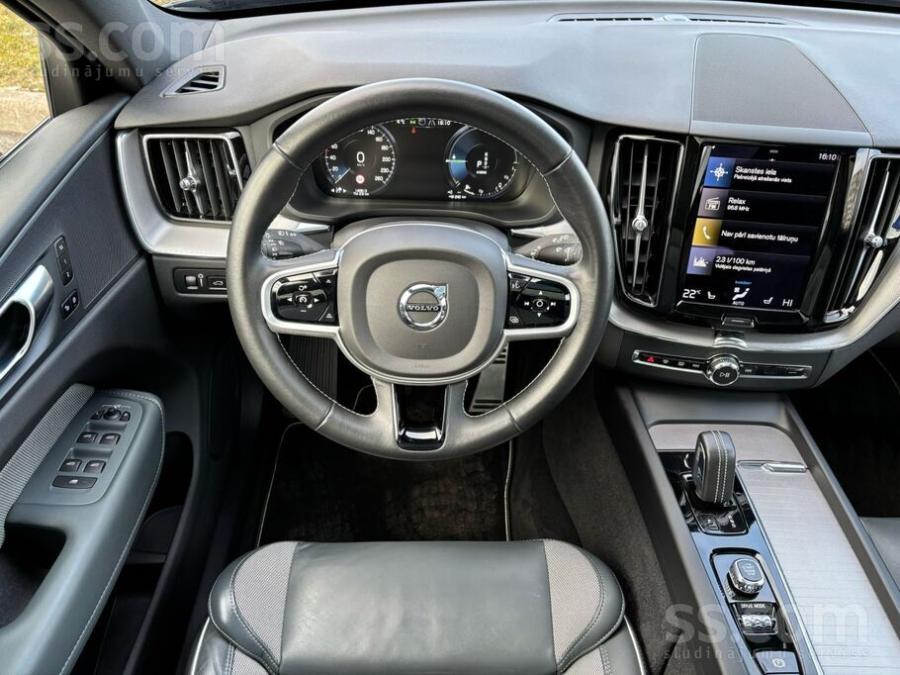 Melns Volvo XC60 2021 Rīga, ar dzinēja tilpumu 2.00 L un nobraukumu 141 tūkst. km par 33990 €, foto 12 vietnē AUTOMOTO.COM.LV