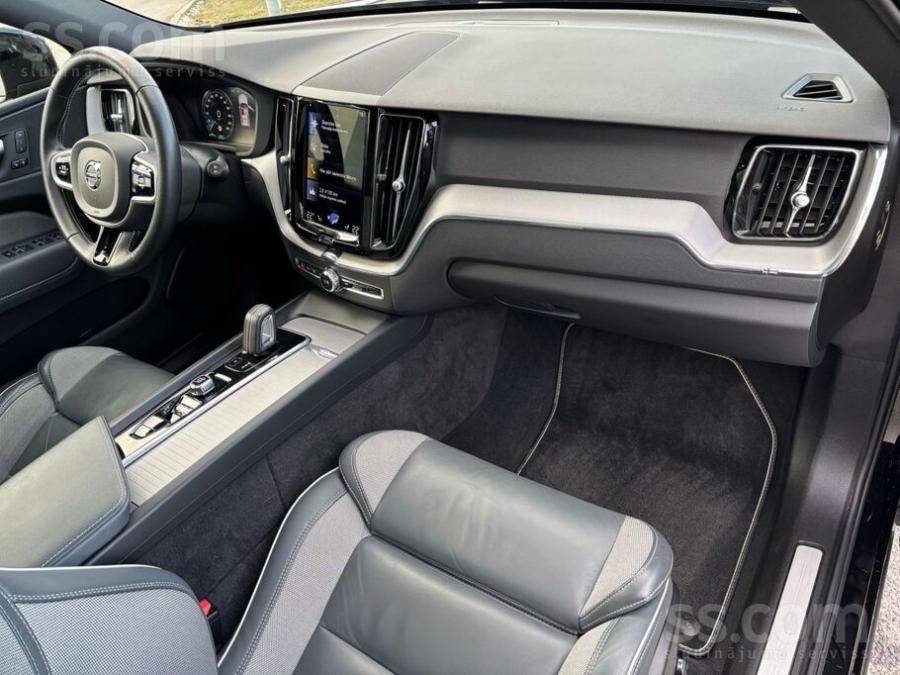 Melns Volvo XC60 2021 Rīga, ar dzinēja tilpumu 2.00 L un nobraukumu 141 tūkst. km par 33990 €, foto 20 vietnē AUTOMOTO.COM.LV