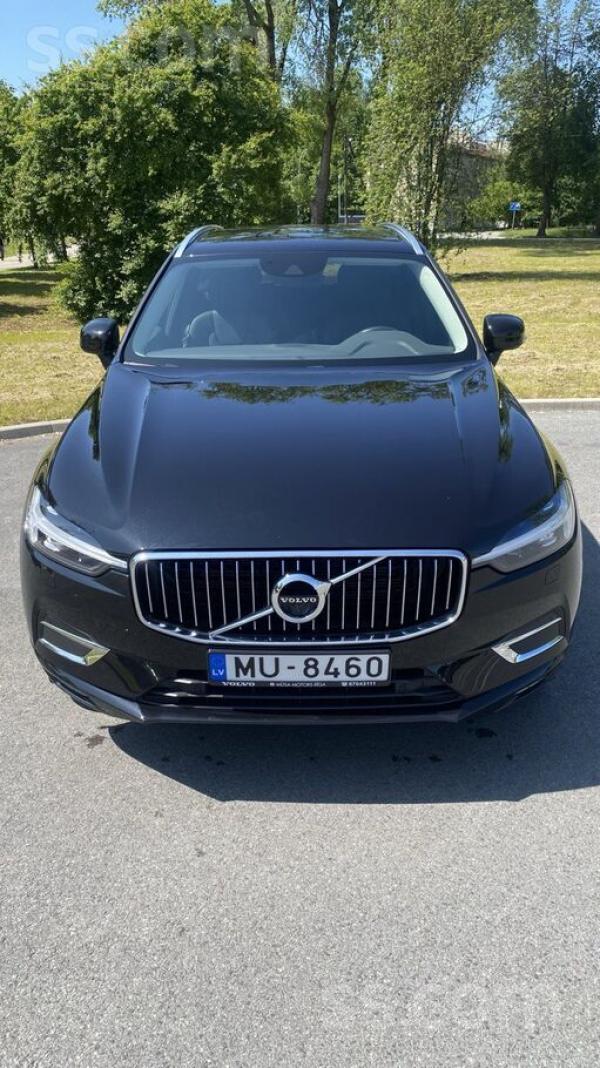 Black Volvo XC60 2021 in Riga, with an engine capacity of 2.00 L and mileage of 61 thousand km for 39990 €, photo 2 on AUTOMOTO.COM.LV