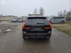 Black Volvo XC60 2021 in Vilnius, with an engine capacity of 2.00 L and mileage of 98 thousand km for 36500 €, photo 6 on AUTOMOTO.COM.LV