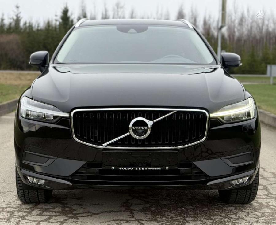 Black Volvo XC60 2021 in Raseiniai, with an engine capacity of 1.97 L and mileage of 126 thousand km for 25800 €, photo 3 on AUTOMOTO.COM.LV
