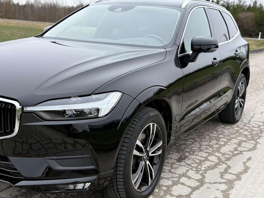 Black Volvo XC60 2021 in Raseiniai, with an engine capacity of 1.97 L and mileage of 126 thousand km for 25800 €, photo 8 on AUTOMOTO.COM.LV