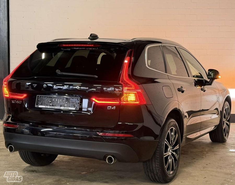 Melns Volvo XC60 2021 Kauņa, ar dzinēja tilpumu 2.00 L un nobraukumu 45 tūkst. km par 32649 €, foto 6 vietnē AUTOMOTO.COM.LV