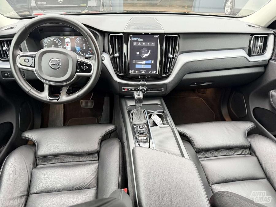 Melns Volvo XC60 2021 Kauņa, ar dzinēja tilpumu 2.00 L un nobraukumu 45 tūkst. km par 32649 €, foto 10 vietnē AUTOMOTO.COM.LV