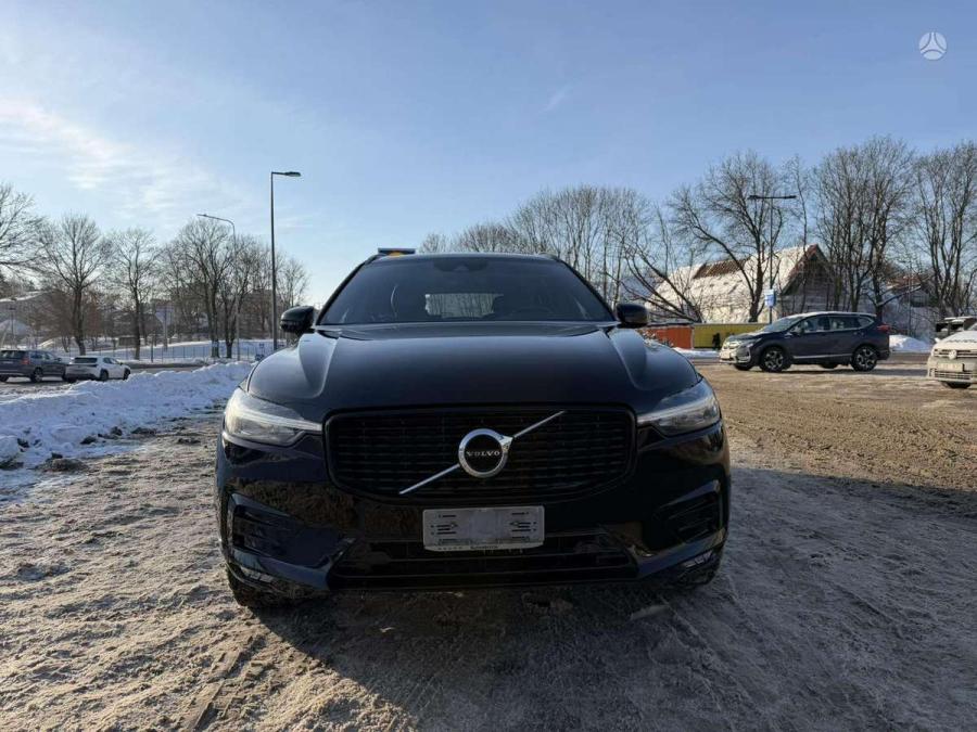Melns Volvo XC60 2021 Viļņa, ar dzinēja tilpumu 1.97 L un nobraukumu 233 tūkst. km par 23900 €, foto 3 vietnē AUTOMOTO.COM.LV