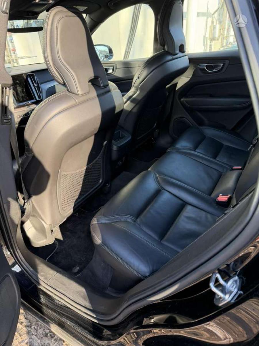 Melns Volvo XC60 2021 Viļņa, ar dzinēja tilpumu 1.97 L un nobraukumu 233 tūkst. km par 23900 €, foto 13 vietnē AUTOMOTO.COM.LV