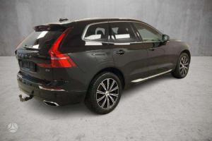 Black Volvo XC60 2021 in Jelgava, with an engine capacity of 1.97 L and mileage of 220 thousand km for 23898 €, photo 4 on AUTOMOTO.COM.LV
