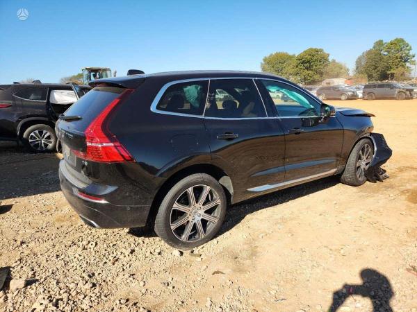 Melns Volvo XC60 2021 Viļņa, ar dzinēja tilpumu 2.00 L un nobraukumu 38 tūkst. km par 14990 €, foto 3 vietnē AUTOMOTO.COM.LV