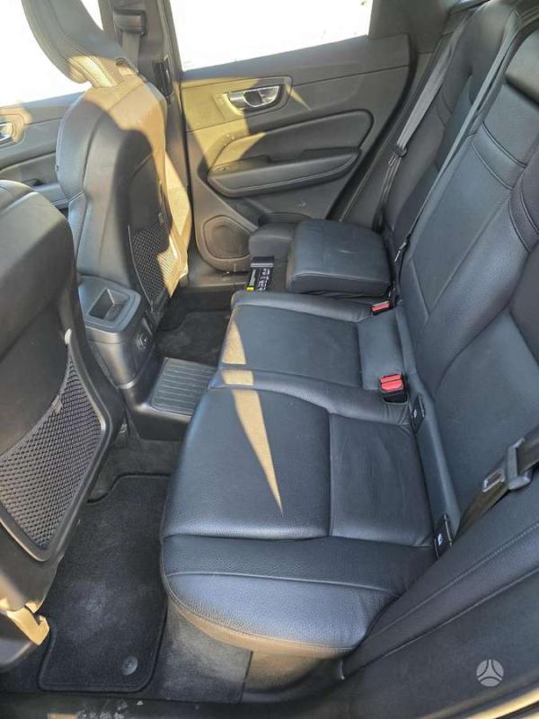 Melns Volvo XC60 2021 Viļņa, ar dzinēja tilpumu 1.97 L un nobraukumu 119 tūkst. km par 31144 €, foto 11 vietnē AUTOMOTO.COM.LV