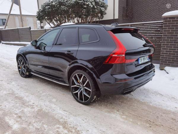 Black Volvo XC60 2021 in Kaunas, with an engine capacity of 1.97 L and mileage of 68 thousand km for 19900 €, photo 6 on AUTOMOTO.COM.LV