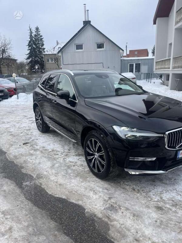 Black Volvo XC60 2021 in Kaunas, with an engine capacity of 2.00 L and mileage of 23 thousand km for 23400 €, photo 3 on AUTOMOTO.COM.LV