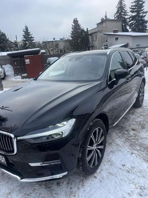Black Volvo XC60 2021 in Kaunas, with an engine capacity of 2.00 L and mileage of 23 thousand km for 23400 €, photo 4 on AUTOMOTO.COM.LV