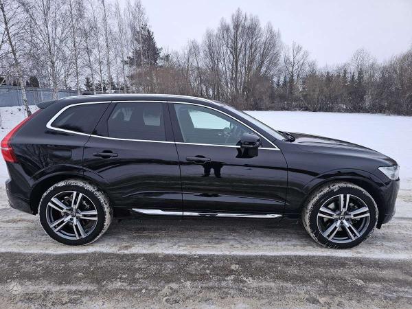 Black Volvo XC60 2021 in Vilkaviskis, with an engine capacity of 1.99 L and mileage of 23 thousand km for 33900 €, photo 7 on AUTOMOTO.COM.LV