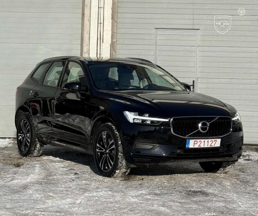 Black Volvo XC60 2021 in Vilnius, with an engine capacity of 1.97 L and mileage of 110 thousand km for 20900 €, photo 3 on AUTOMOTO.COM.LV