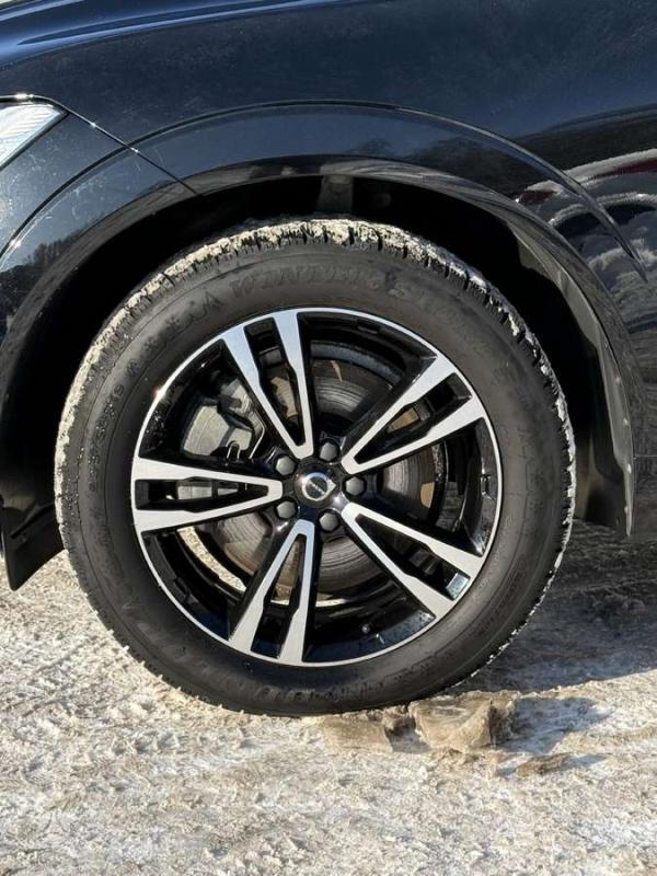 Melns Volvo XC60 2021 Viļņa, ar dzinēja tilpumu 1.97 L un nobraukumu 110 tūkst. km par 20900 €, foto 11 vietnē AUTOMOTO.COM.LV