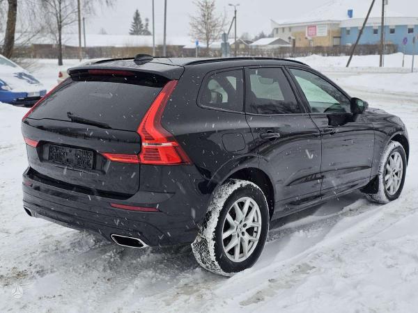 Black Volvo XC60 2021 in Rokiskis, with an engine capacity of 1.97 L and mileage of 370 thousand km for 16750 €, photo 5 on AUTOMOTO.COM.LV