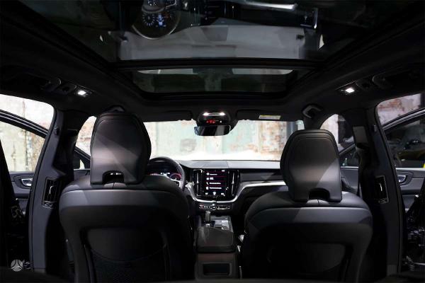 Melns Volvo XC60 2021 Kauņa, ar dzinēja tilpumu 1.97 L un nobraukumu 26 tūkst. km par 33000 €, foto 11 vietnē AUTOMOTO.COM.LV