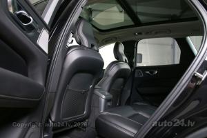 Black Volvo XC60 2021 in Tallinn, with an engine capacity of 2.00 L and mileage of 64 thousand km for 42990 €, photo 12 on AUTOMOTO.COM.LV