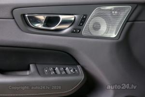 Black Volvo XC60 2021 in Tallinn, with an engine capacity of 2.00 L and mileage of 64 thousand km for 42990 €, photo 16 on AUTOMOTO.COM.LV
